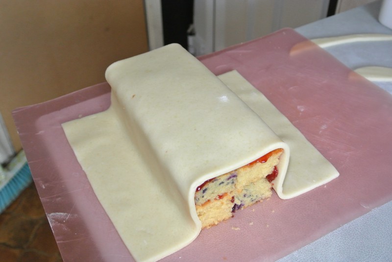 Blueberry & Vanilla Battenberg | Baking, Recipes and Tutorials - The ...